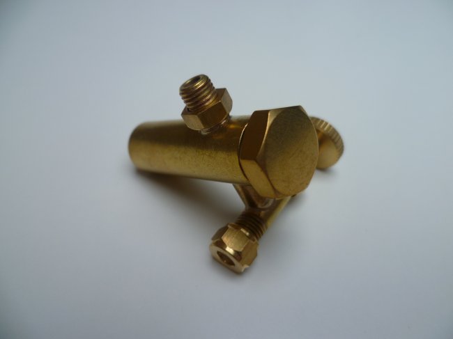 Lubricator with Stop Valve for model steam boilers – Clevedon Steam